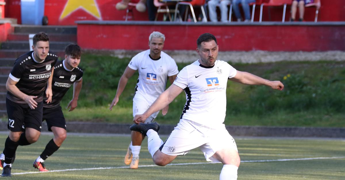 FSV Cappel ärgert sich nach Elfmeter-Pfiff im Topspiel gegen SV Bauerbach